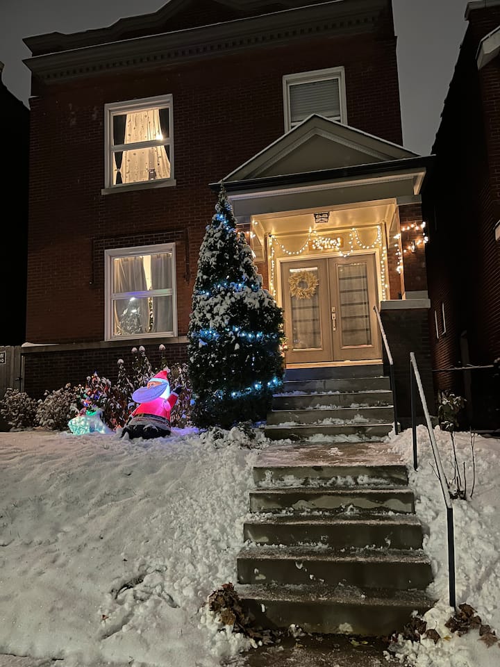 Family Home In Tower Grove Heights - St. Louis, MO