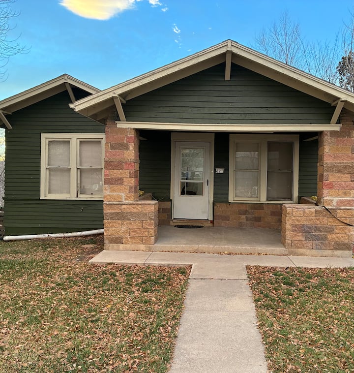 Quaint House Near Downtown - Rapid City, SD