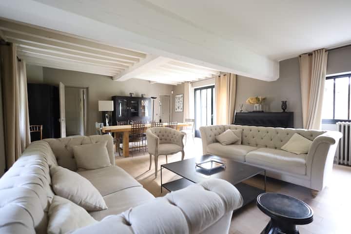 La Casa Sagana - 5 Chambres - Piscine Chauffée - Château de Thoiry