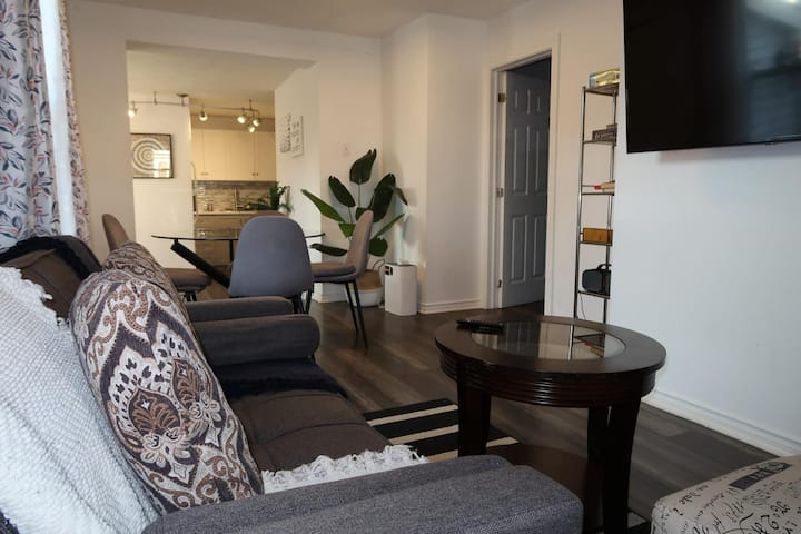 Clifton Falls Getaway - Niagara Falls