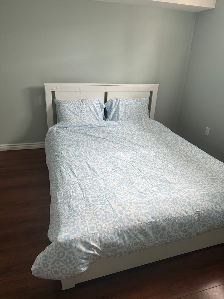 Cozy One-bedroom Suite In Aurora| Ensuit & Parking - Aurora