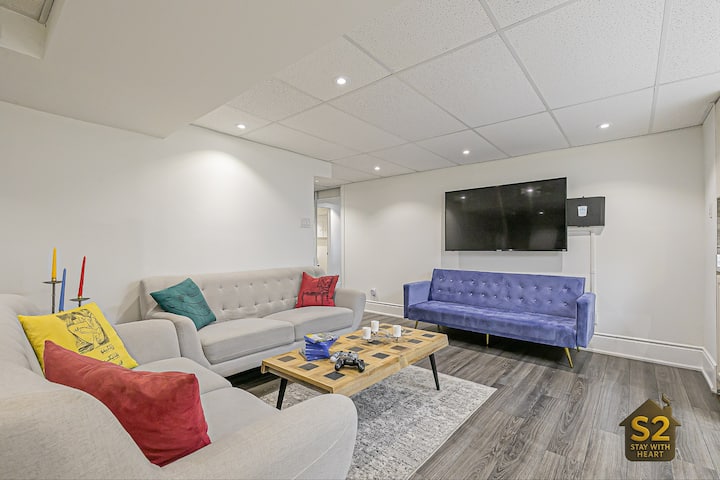 Cozy Modern 2br Basement W/ Free Parking & Gym - Vaughan
