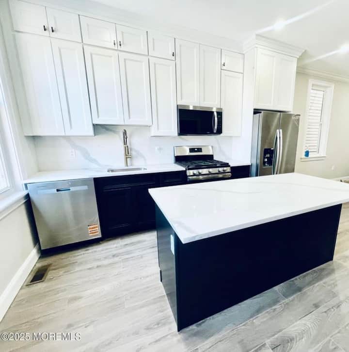 New Chic Downtown Union City Oasis - Mins To Nyc - Union City, NJ