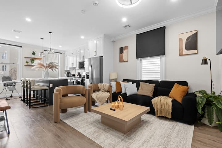 New Chic Downtown 3 Br Oasis - Mins To Nyc - Union City, NJ