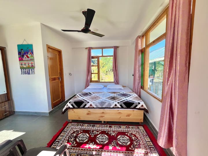 Premium Mountain View 1st Floor – 1.5km To Mall Rd - Manali