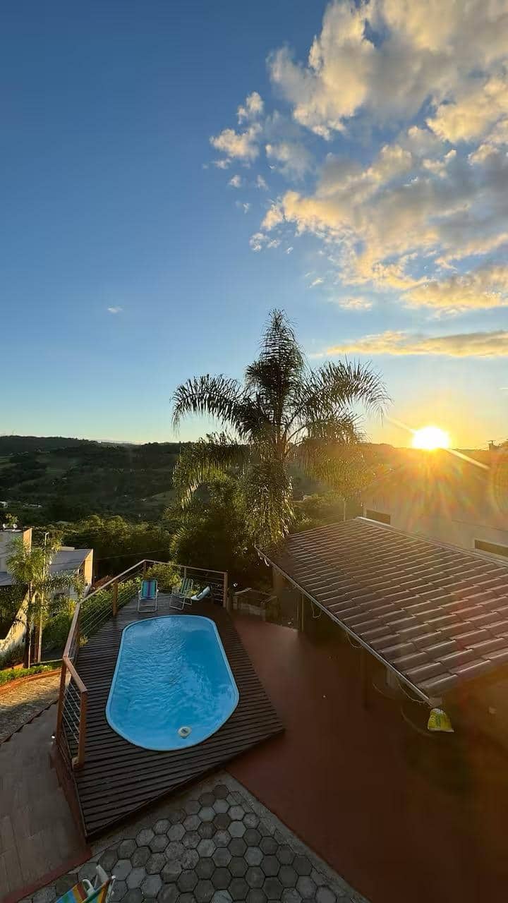 Casa 4 Quartos Com Piscina E Banheira - Piratuba