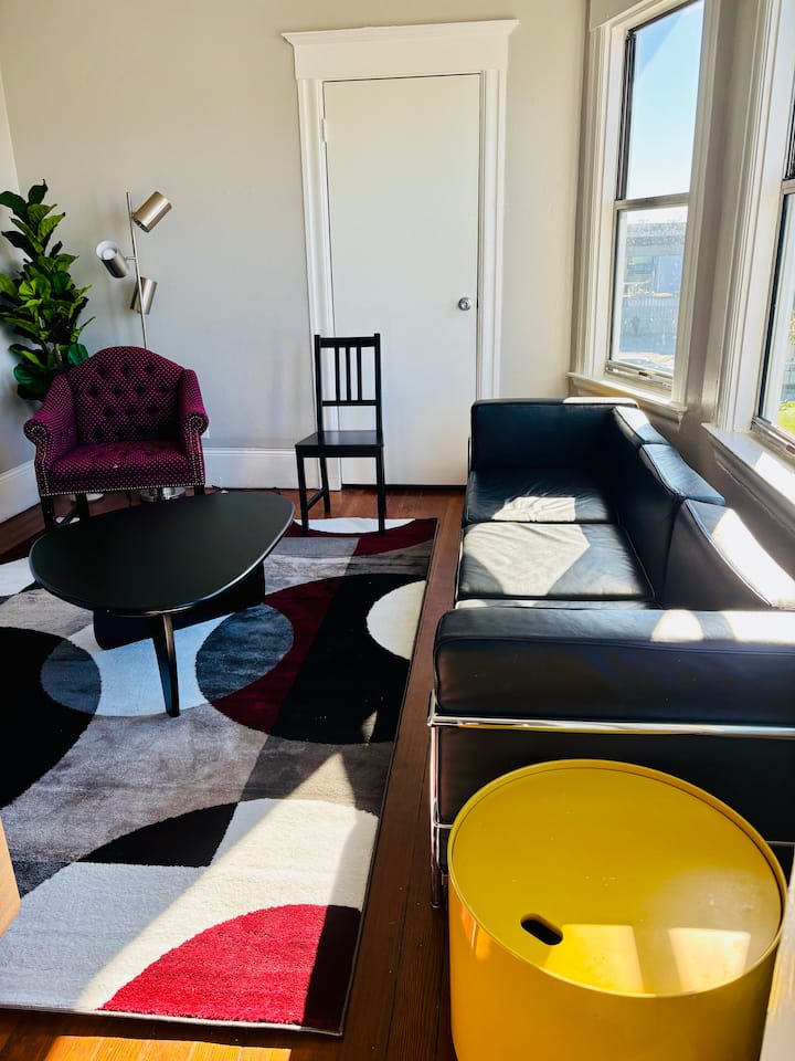 Lord & Patrick Condo At Historic District - Strawberry, CA