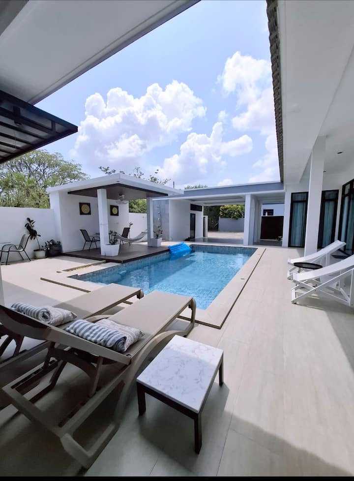 Baansurihan - Thailand