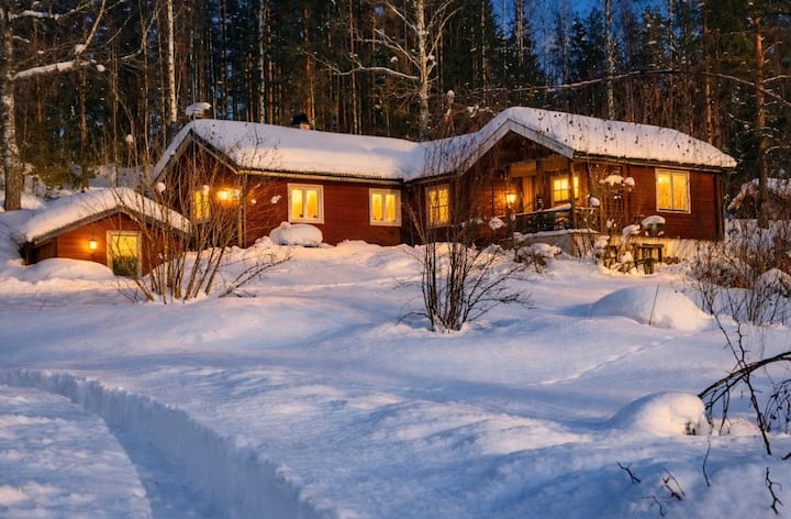 Skiddröm I Järvsö - Bastu • Egen Gård• Stor Tomt - Ljusdal