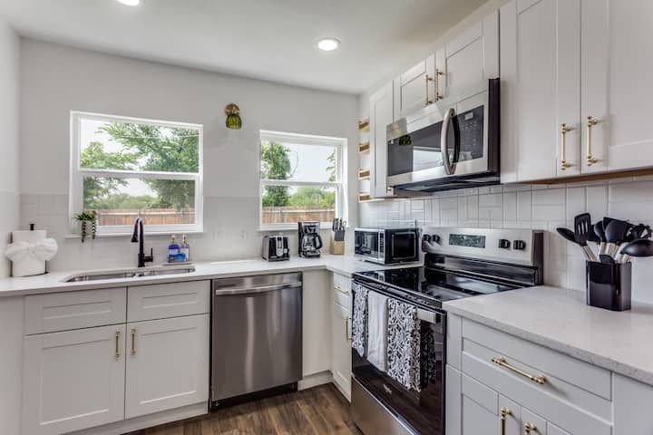 Near Dickies Arena | Mins To Tcu & Downtown - Lake Worth, TX