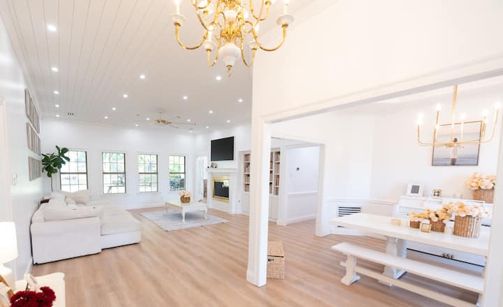 Family 3br Home Near Mercy & Chaffee Large Yard - Fort Smith, AR