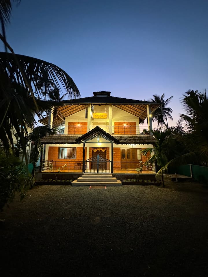 Bhosale Wada- Holiday Homes
Harihareshwar - Shrivardhan