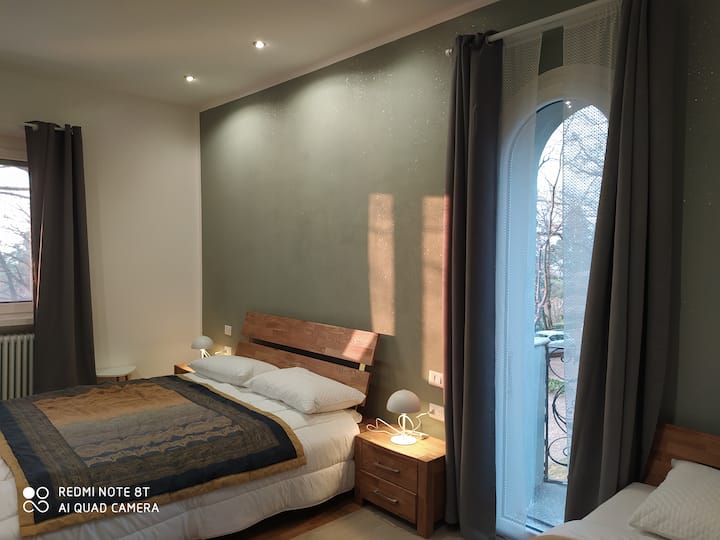 Due Stanze Comunicanti In Villa , Max 5 Persone - Varese