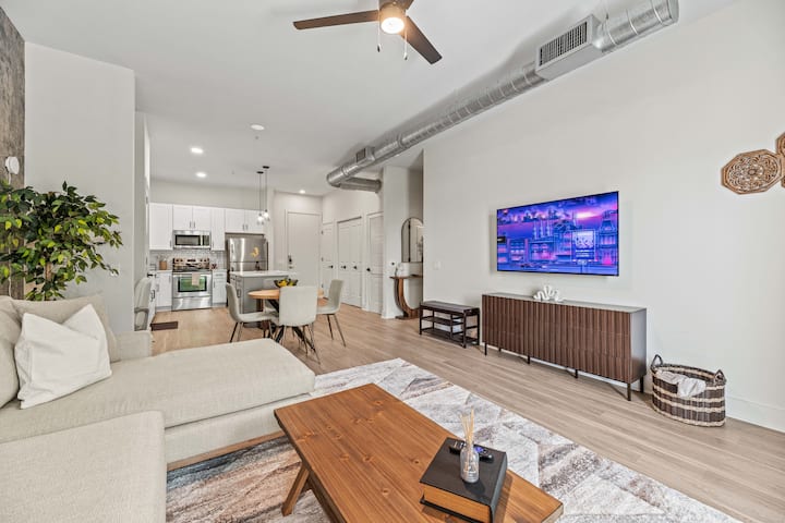 Lux 1br | Free Parking | Near Aac - Dallas, TX