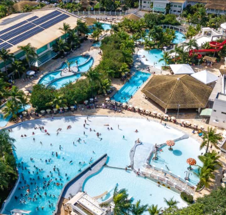 Diroma Parque Aquático Piscinas 24h - Caldas Novas