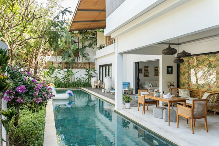 Luxurious 3-bedroom Tranquil Home Near Sanur Beach - Sanur