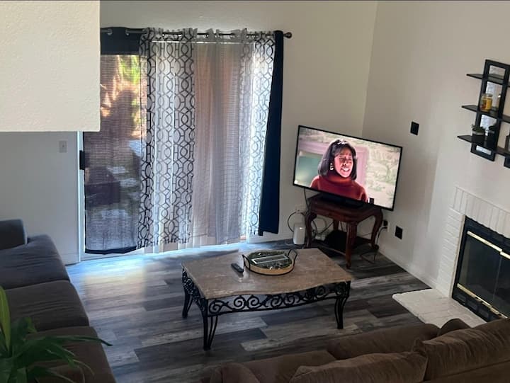 Affordable Gem Surrounded By Everything. - Stockton, CA