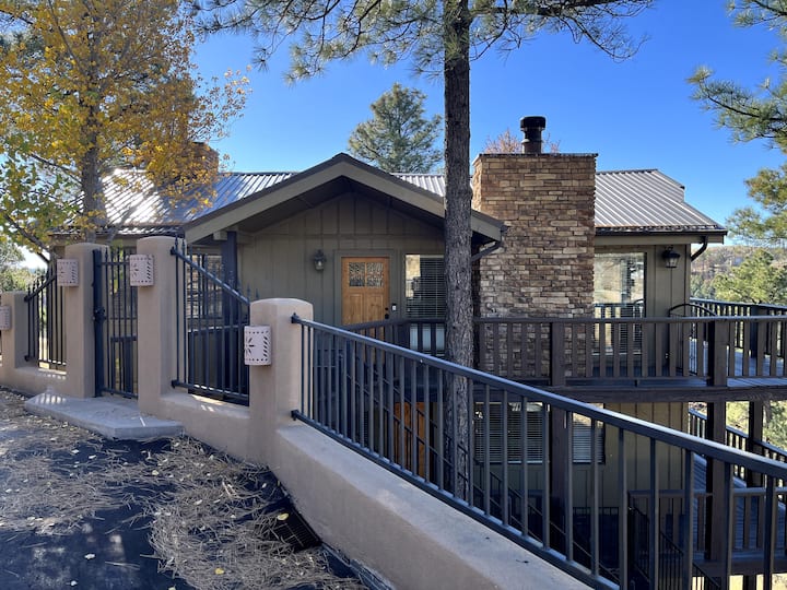 The Cozy Coyote - Ruidoso, NM