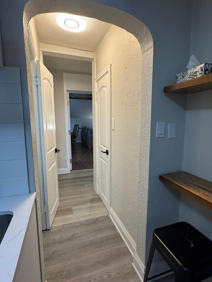 Historic Downtown Apartment 2bd Retreat - London