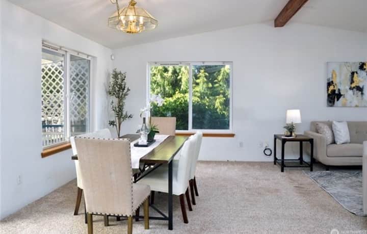 Beautifully Updated 3 Bed, 2 Bath Near Echo Lake - Monroe, WA