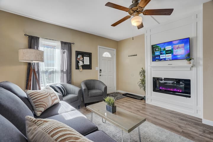 Urban Basecamp | Walk, Bike, Or Drive Downtown - Colorado Springs, CO