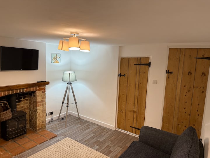 Cosy 2-bedroom House With Parking. - Diss