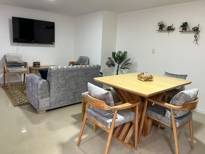 Central 3br Modern Apartment W/ Parking - Manizales