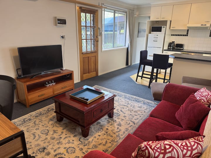 Guest House With Secure Parking - Canberra