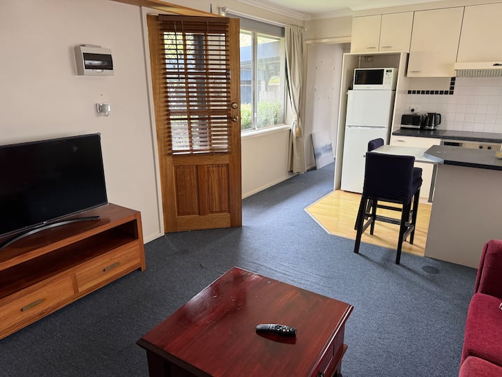 Guest House With Secure Parking - Canberra