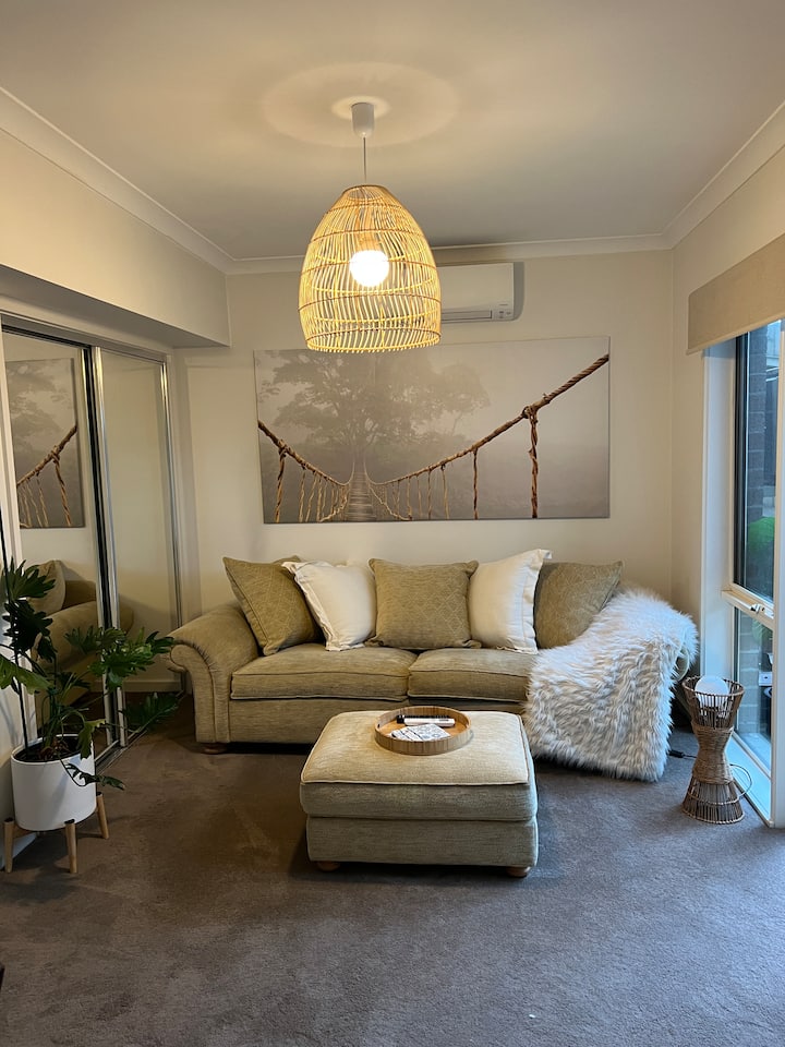 Luxury By The Beach – Peaceful Coastal Escape - Mordialloc