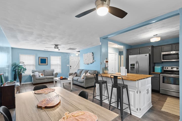 Hunt Club Retreat - Newport News, VA