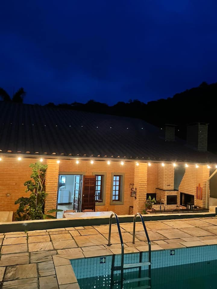 Piscina E Churrasqueira Só Pra Vcs | Cond Fechado - Caraguatatuba