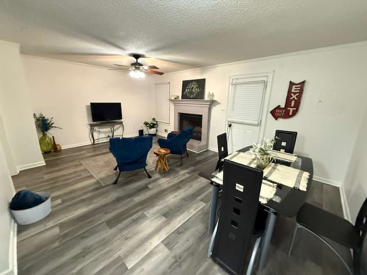 Cozy 2bd 2ba Twnhs–comfort & Convenience Combined - Riverdale, GA