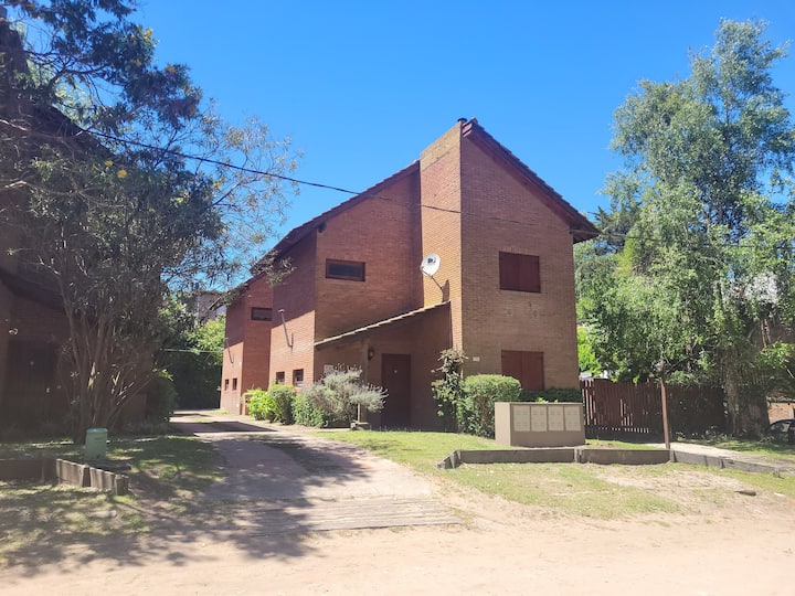 Acogedor Duplex Cerca Del Centro Y De La Playa - Pinamar