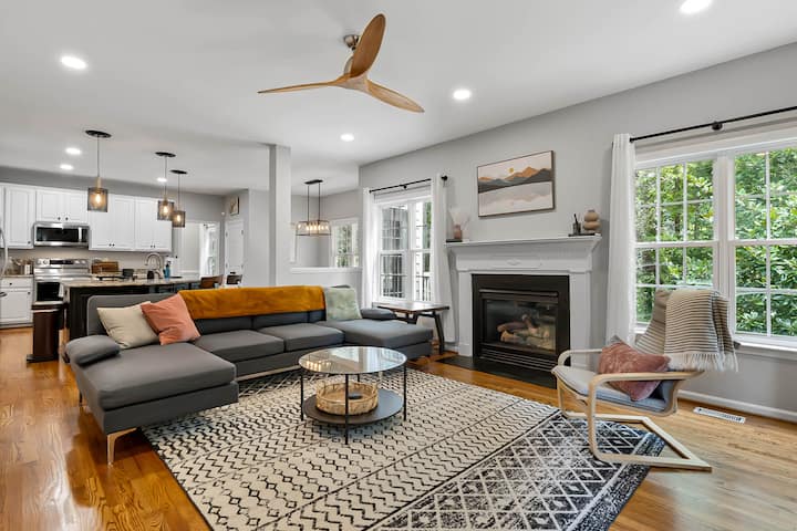 Downtown Holly Springs - Walk To Shops & Eats - Apex, NC