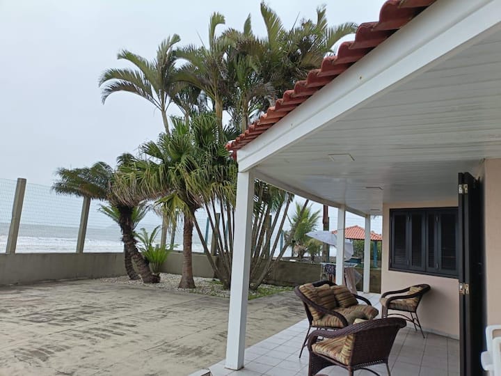 Sobrado Pé Na Areia Em Itapoá Para 16 Pessoas - Itapoá