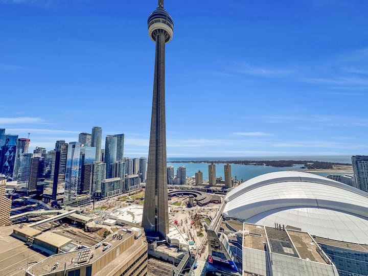 2/2 With Wraparound Balcony & Direct Cn Tower View - Toronto