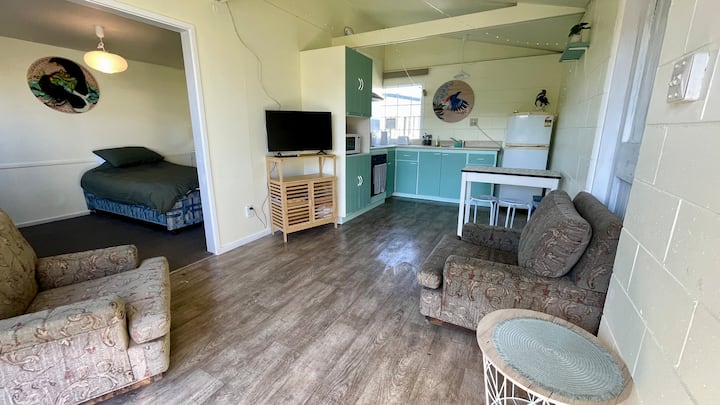 Dog-friendly Comfort. A Private Little Unit For 2. - Christchurch