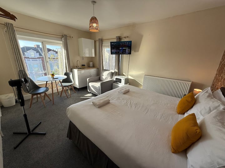 2ndfloor Studio Flat Sleeps 3-free Parking - Portsmouth