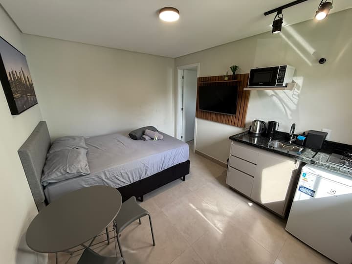 Apto 02 • Design Moderno E Localização Perfeita - Florianópolis