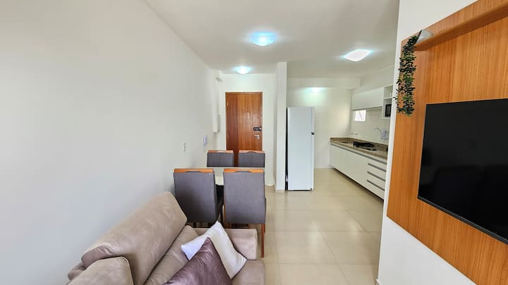 Fuja Dos Studios! Quarto E Sala Amplo C/ Ar E Vaga - Juiz de Fora