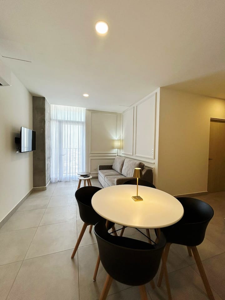 Cómodo Depa Mty A 5 Min De Fundidora Gym Wifi 6ppl - Monterrey