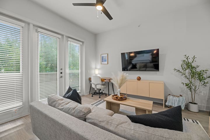 333 1br | Near American Airlines Center | Downtown - Dallas, TX