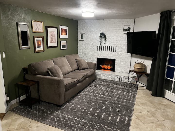 Quiet Garden Apartment Near Uo | Parking | Views - Eugene, OR