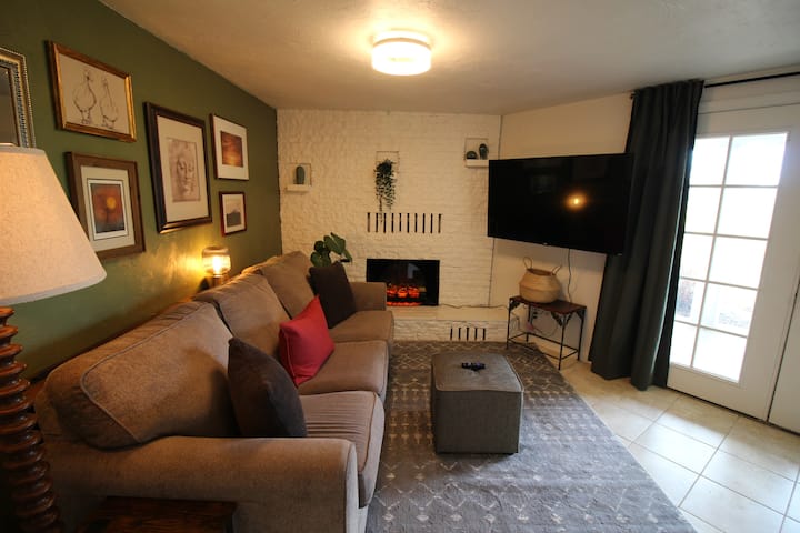 Quiet Garden Apartment Near Uo | Parking | Views - Eugene, OR