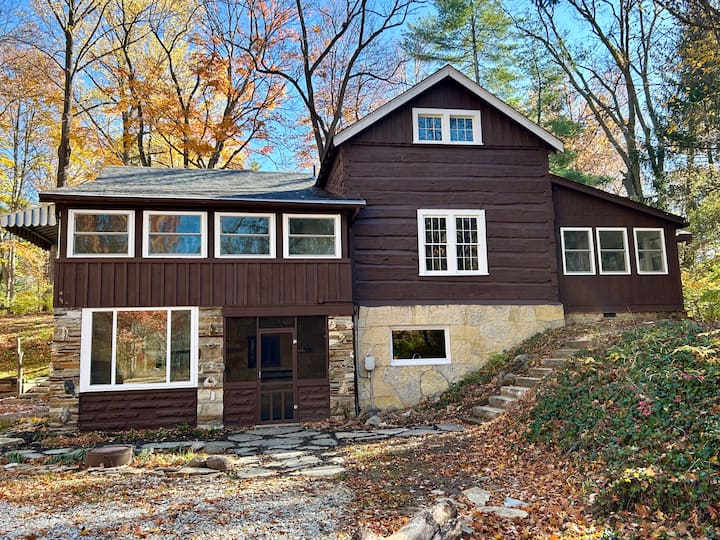 The Cabin At Deep Roots - Carmel, IN