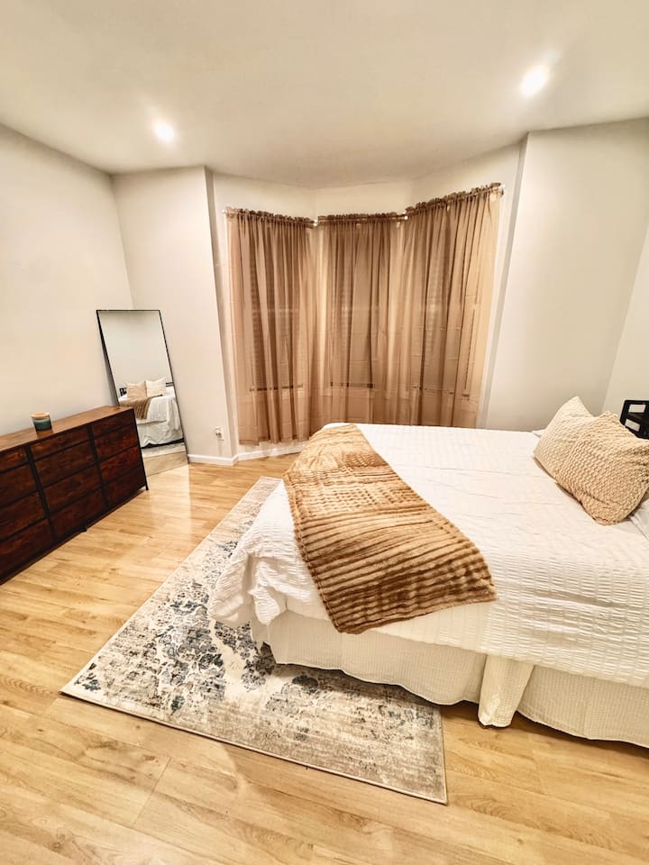 Spacious 3br W/ Gym•8 Guests• Near Metlife/ewr/nyc - Newark, NJ