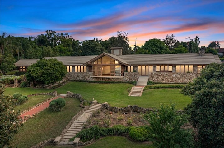 Hotel-style 600 Sqft Suite•spa Shower•86”tv•patio - Lake Wales, FL