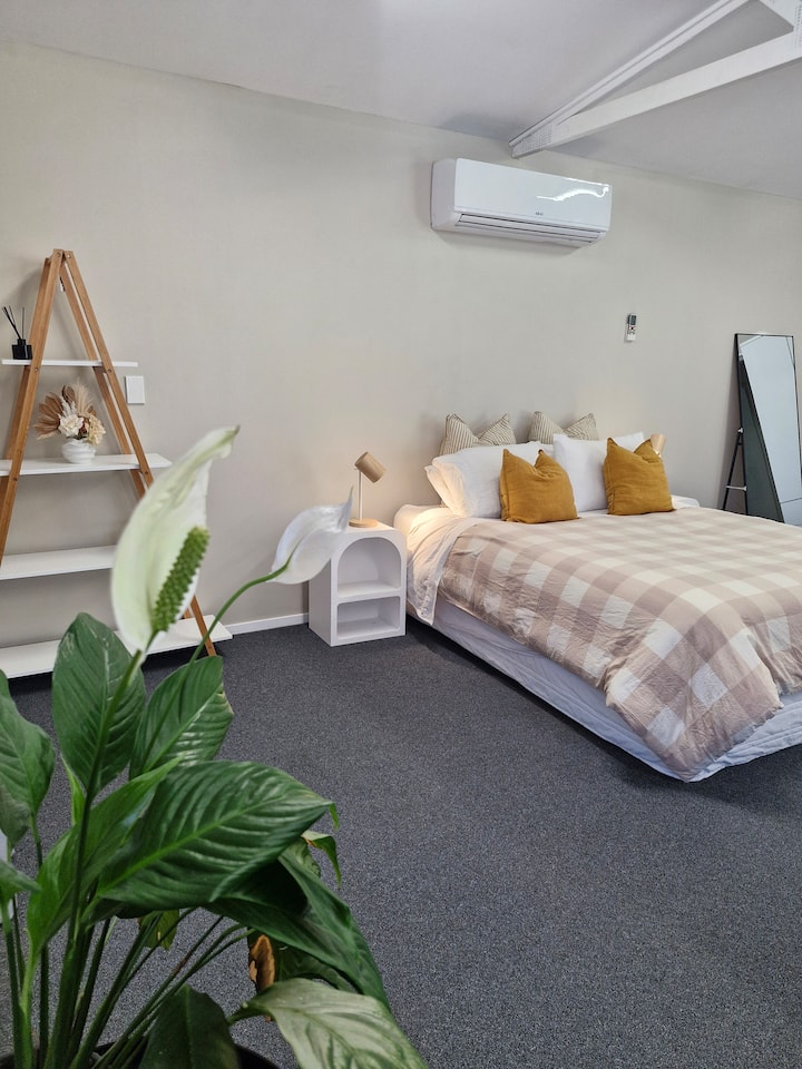 Garden Oasis Unit 1 - Tauranga