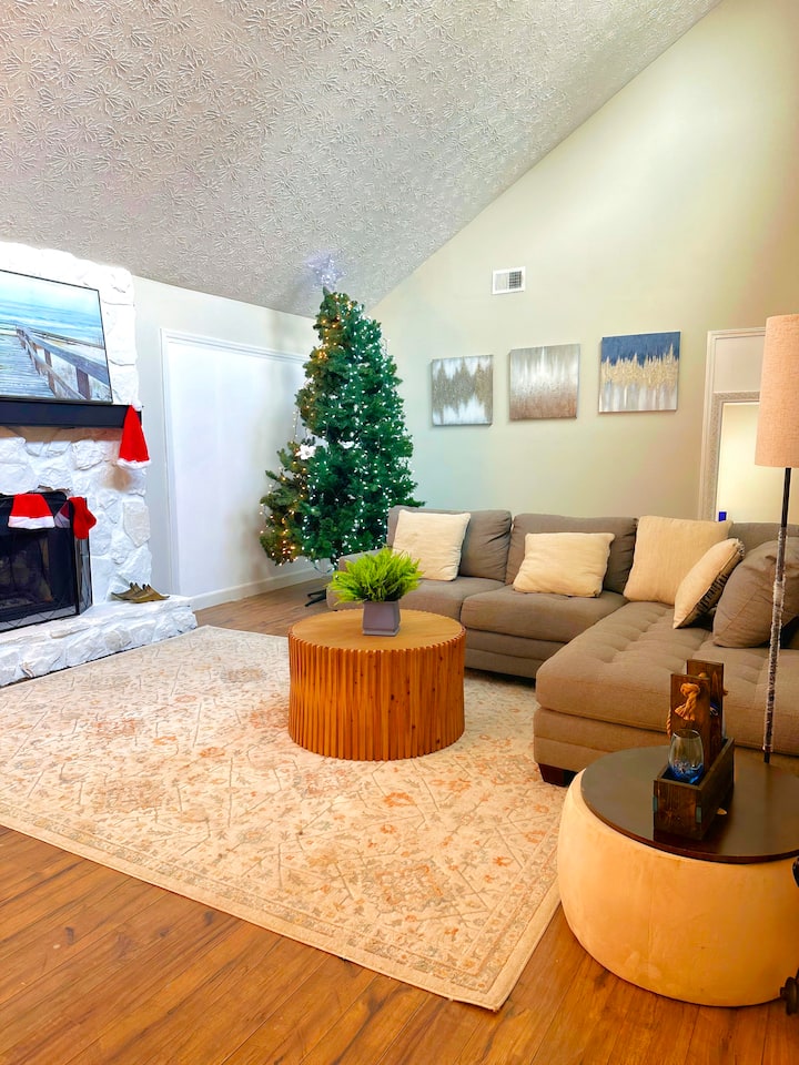 Suwanee 2 King Beds Unit B Entire Property - Suwanee, GA